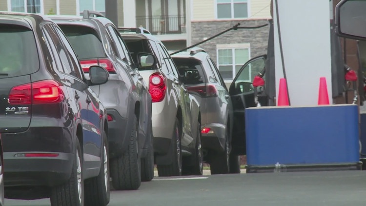 Louisville gas prices drop for second week in a row