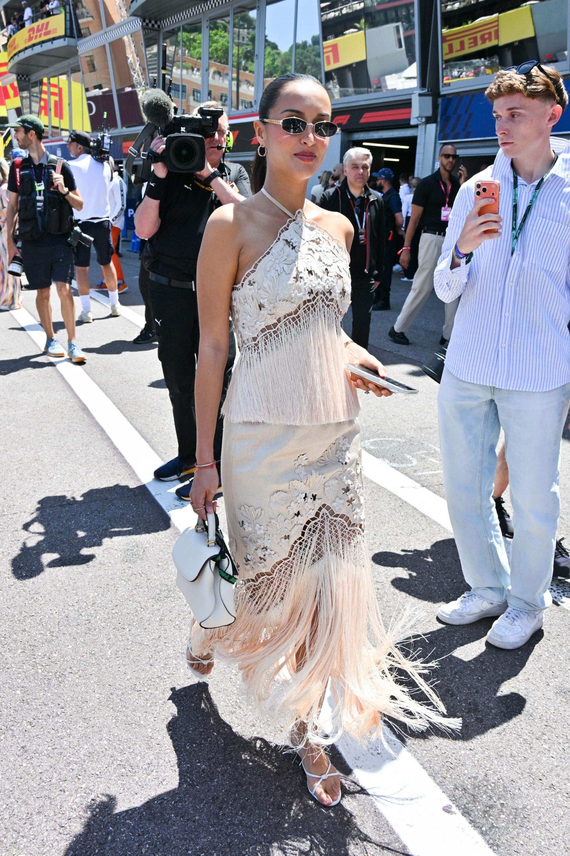 Robe Jacquemus, bustier vintage à pois, allure bohème… Alexandra Saint ...