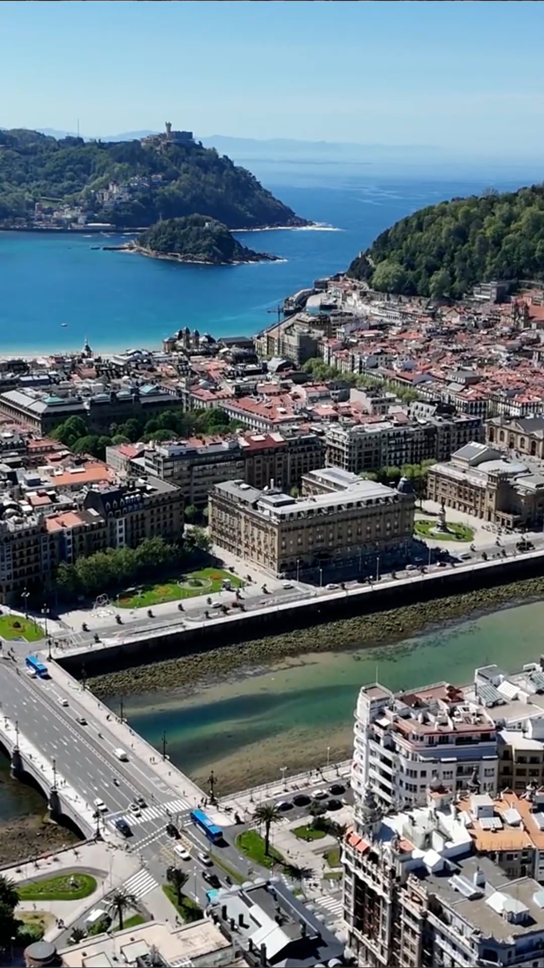 San Sebastián, Spain: Drone discovers La Concha Bay