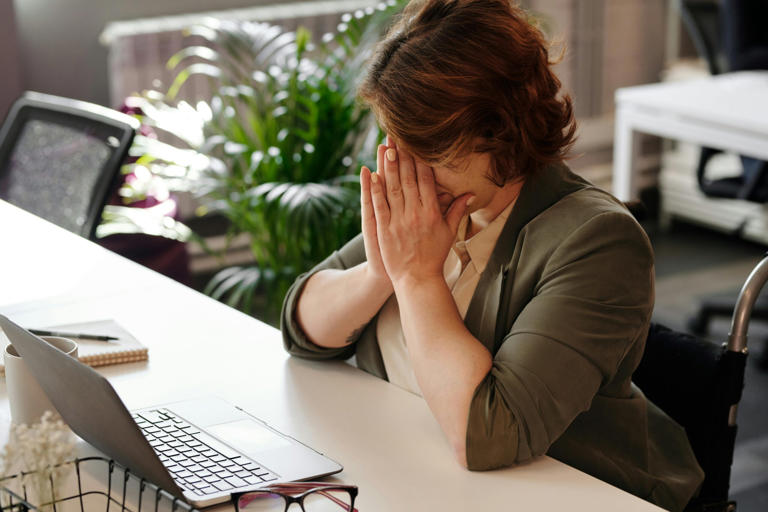 The best way to handle a performance review when you disagree with the ...