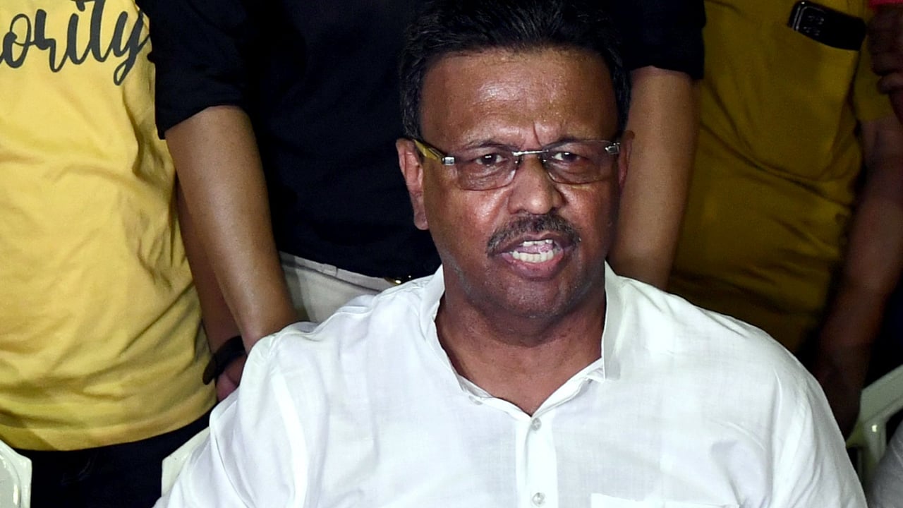 Former Kolkata mayor Firhad Hakim likely to join TMC rebel camp as ...