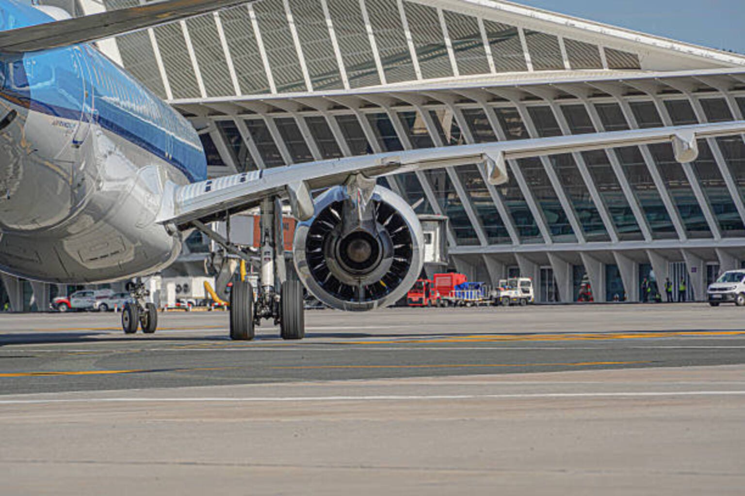 Embraer sees long-term opportunity for E2 jets in China despite slow ...