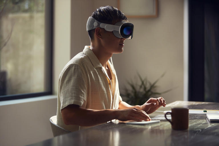 Excited for an Apple Vision Pro 2? There may be bad news…