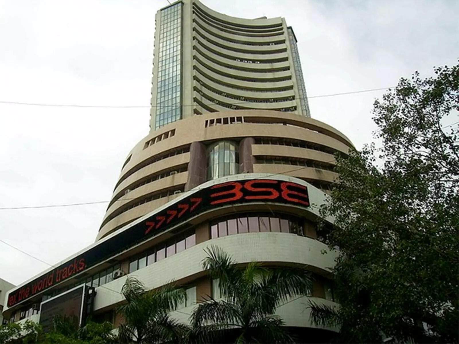 Promoter entities sell Rs 153 crore worth shares in Motilal Oswal block ...