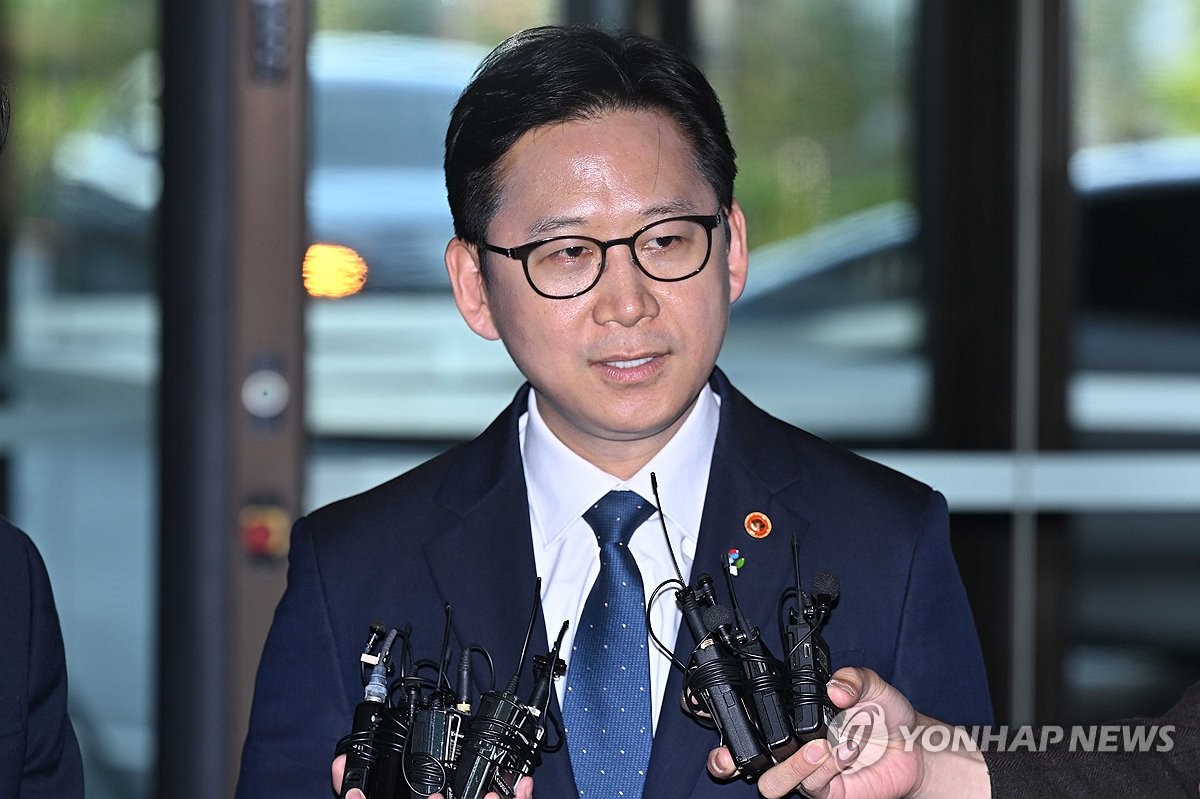 Lead science minister discusses physical AI cooperation with Nvidia chief