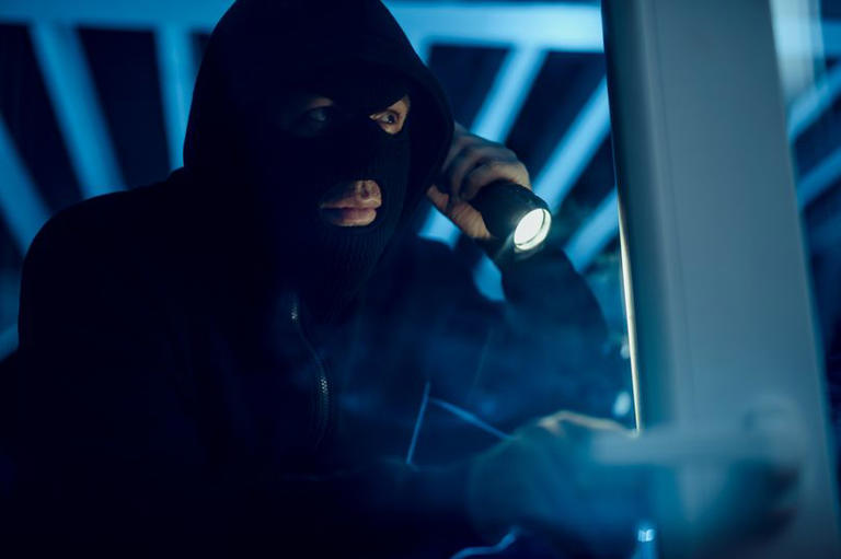 Summer theft warning as 80 per cent make same mistake in 'worst month'