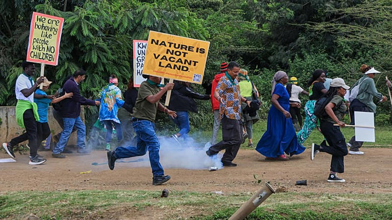 Activists protests over Nairobi National Park plan