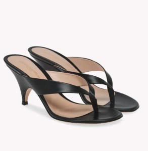 Khloe Kardashian nails the thong sandal trend in Gianvito Rossi