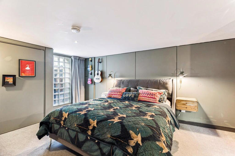 For sale: one of a kind 3-bedroom house on Great Western Terrace Lane ...