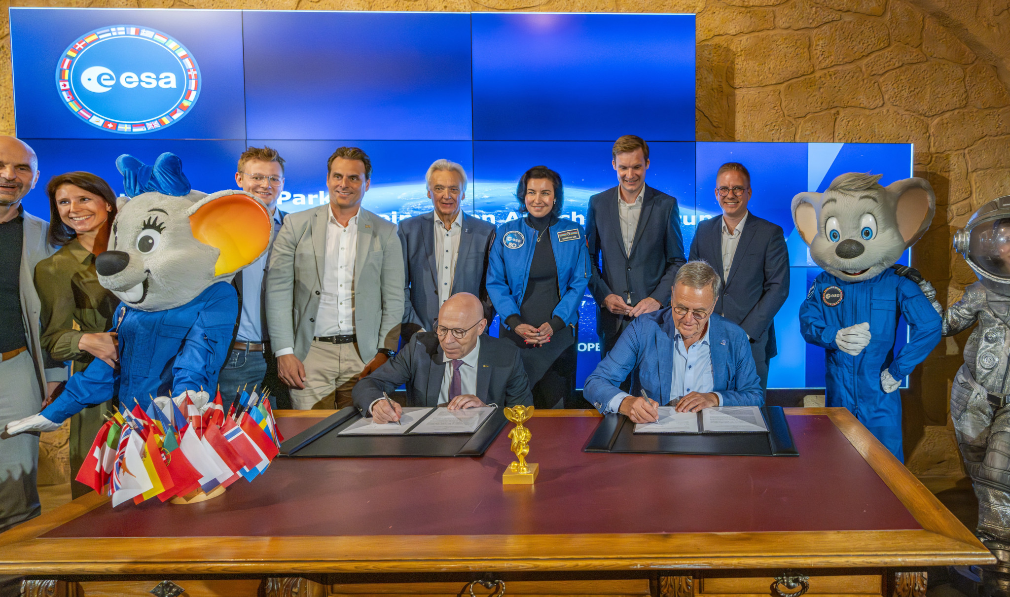 Europapark arbeitet neu mit der europäischen Raumfahrt zusammen