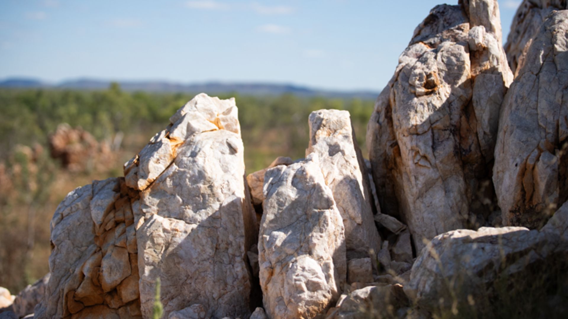 China discovers quartz source that can be refined to 99.9% purity ...
