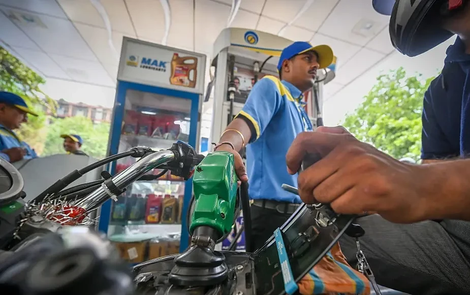 India launches E85 fuel and flex-fuel bikes in clean energy push