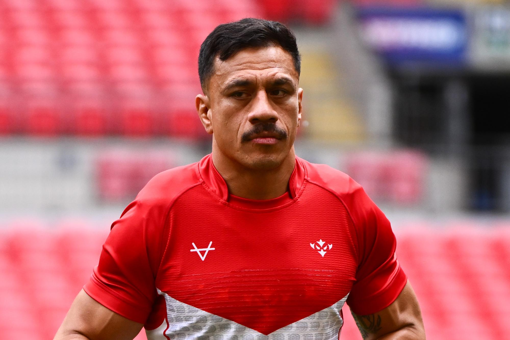 Hull KR prop Jesse Sue and Wakefield Trinity's Matty Storton discover ...