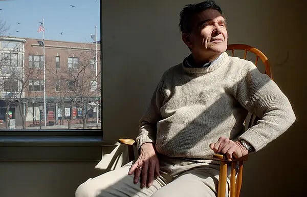 Pulitzer Prize-winning author Robert Coles passes away