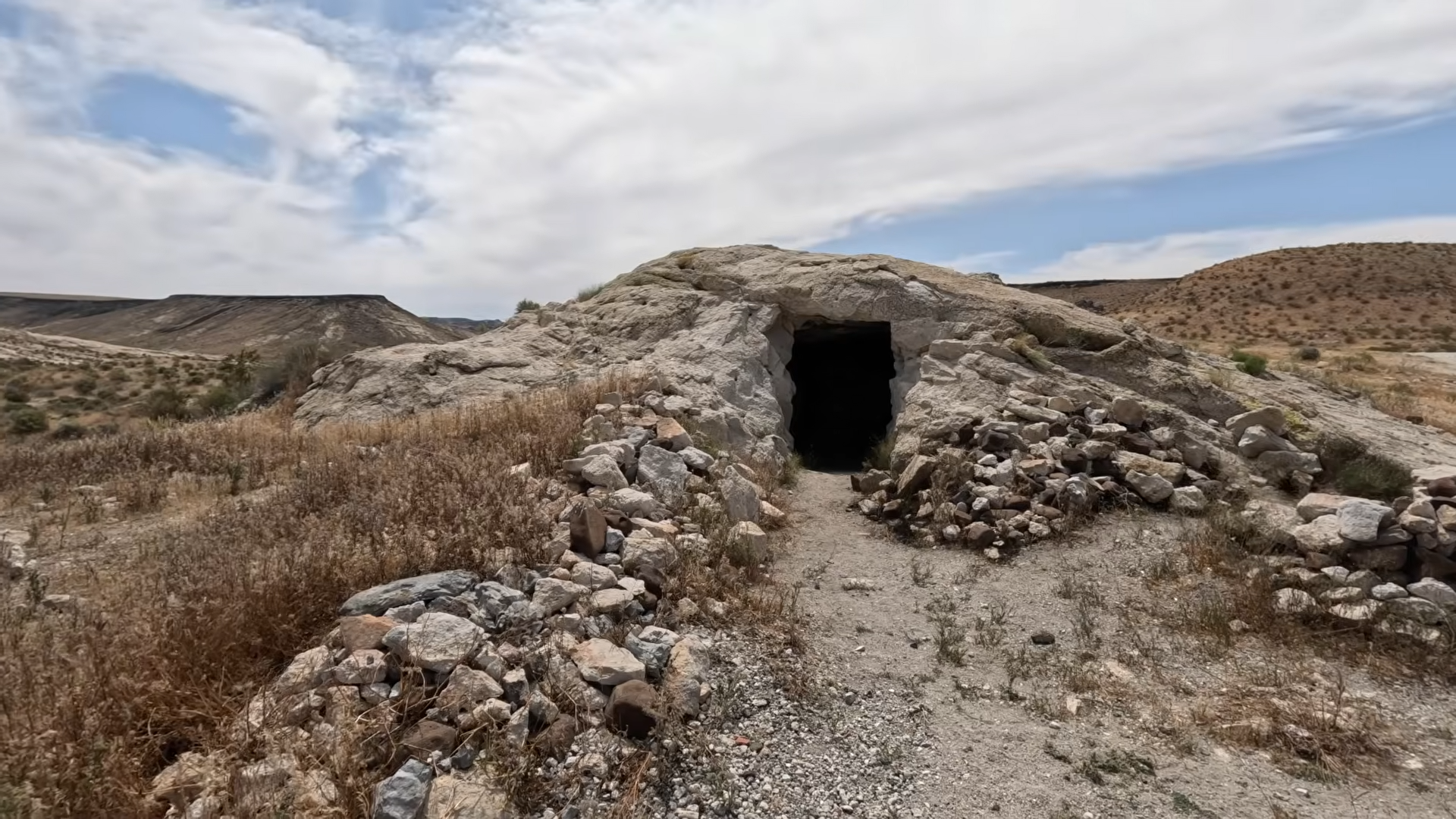 We followed a forgotten stagecoach road - "Then the canyon opened up ...