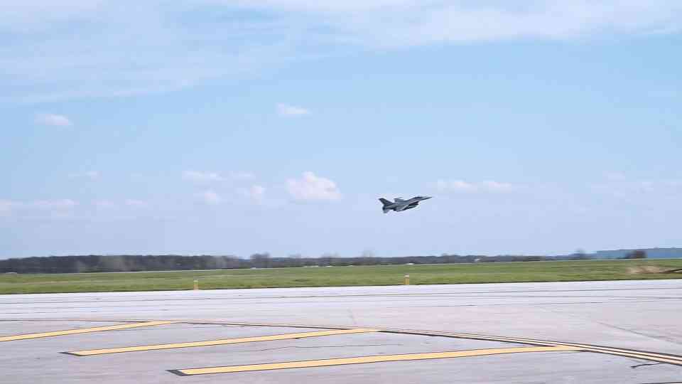 Sunday drive with Lt. Col. Seth Murray in his F-16 Fighting Falcon