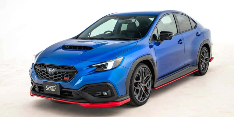 Subaru torna al passato: in arrivo tre auto con cambio manuale