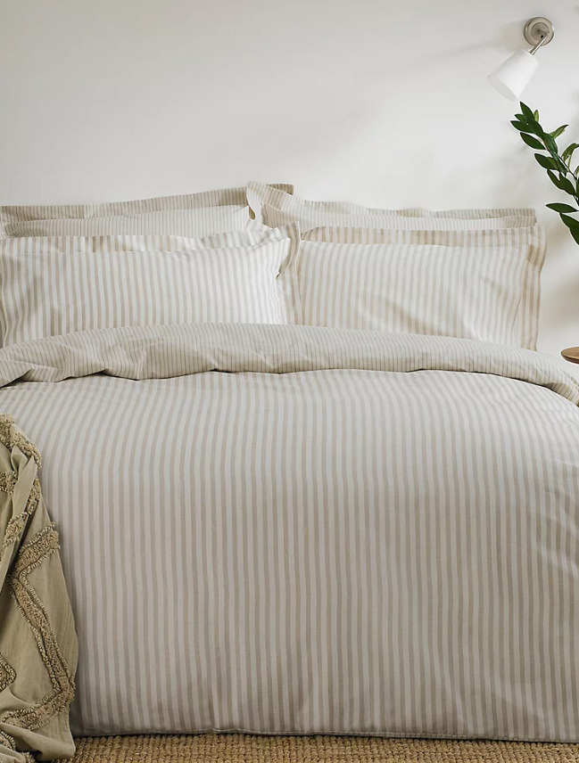 11 breathable and lightweight bedding sets ideal for summer sleeping
