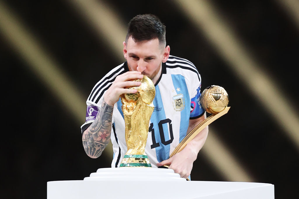 Messi, Ronaldo e l’ultimo ballo mondiale: l'epilogo romantico di un'era ...