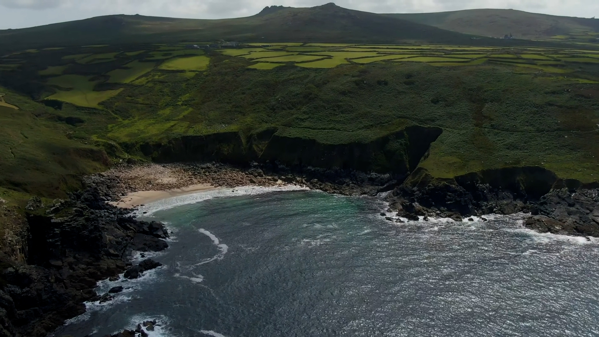 Englands Cornwall-amt med drone del 1