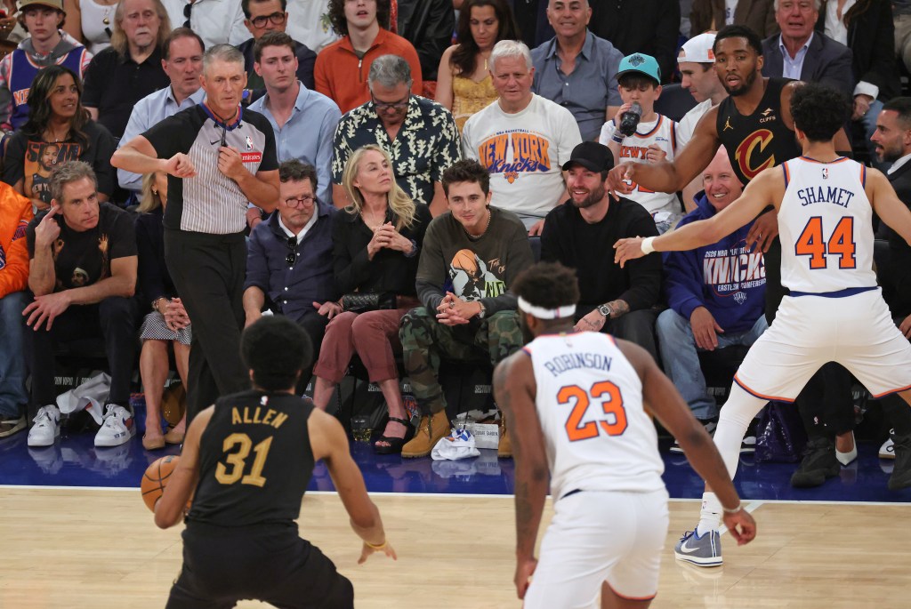 MSG announces winners of celebrity courtside seats at Knicks-Spurs NBA ...
