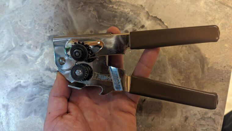Hand-crank tools that still earn a spot on the bench