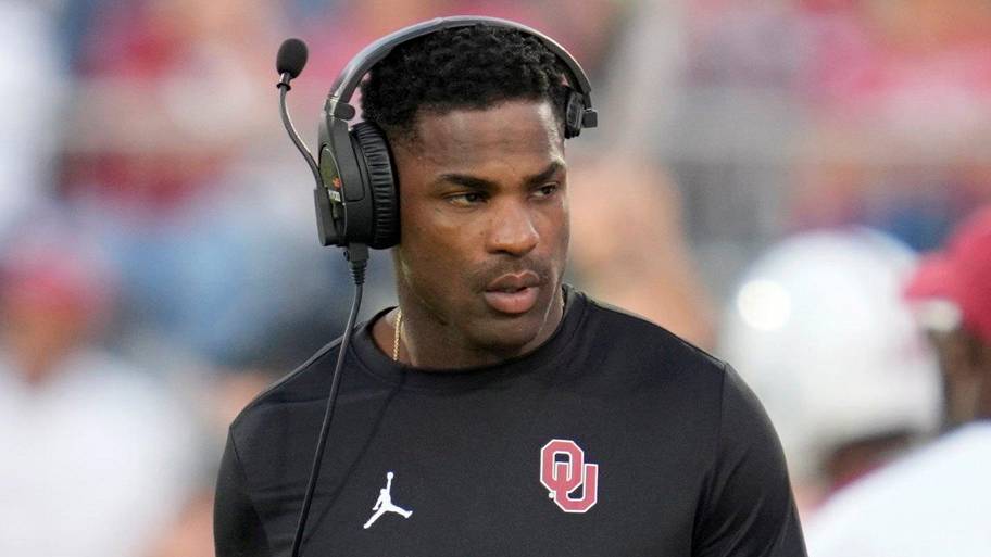 What is DeMarco Murray bringing as the Chiefs' new running backs coach?