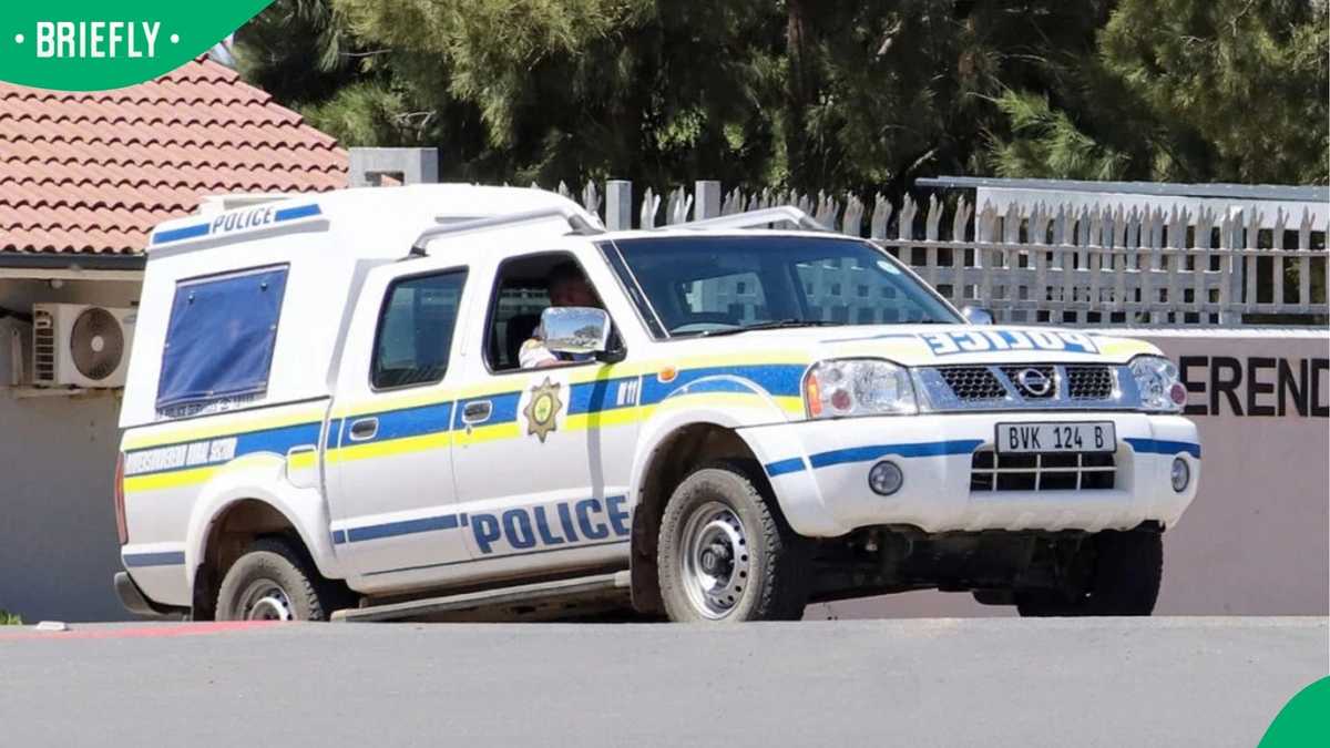 SA furious as SAPS cop allegedly skips red light hits car while driving ...