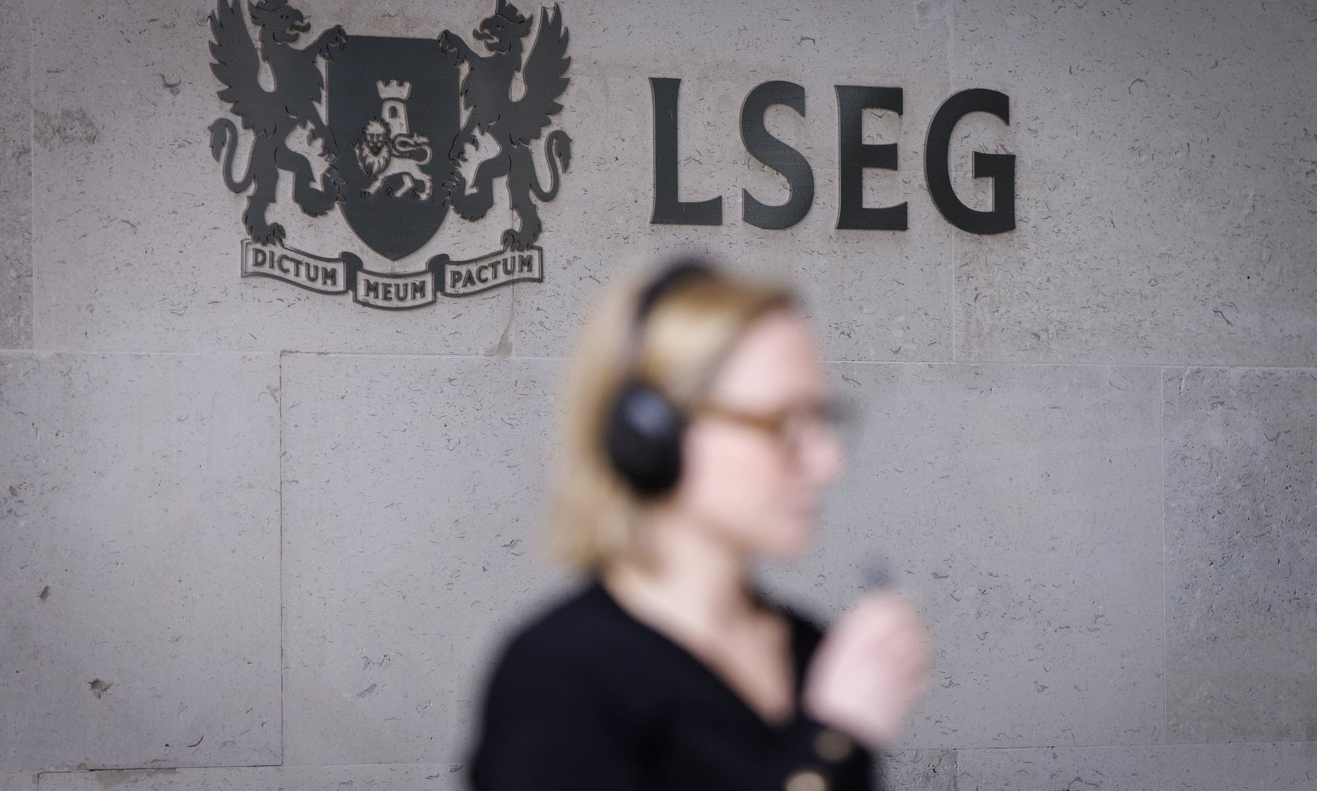 FTSE 100 shrugs off Middle East escalation as oil climbs towards $100 a ...