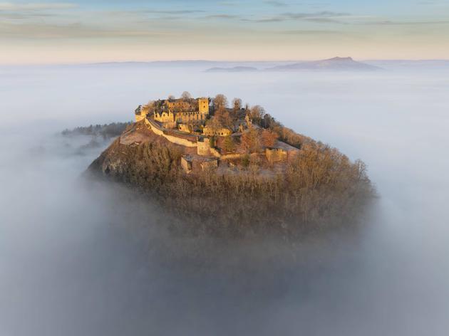 Wandern auf einem Vulkan: Dieser Berg in Baden-Württemberg überrascht ...