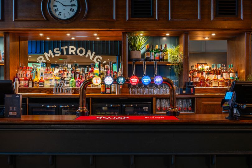 Glasgow bar reopens after major refurb - take a look at 'hidden gem ...