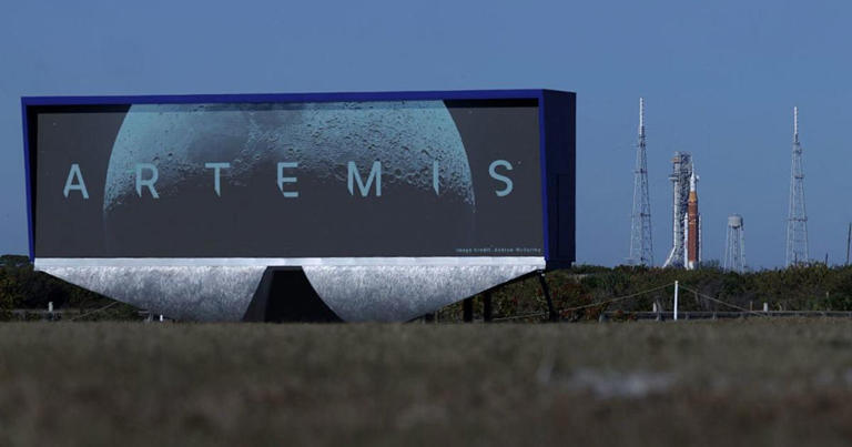 Could a meteor storm delay NASA’s Artemis IV Moon landing? Here’s what ...