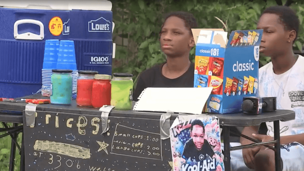 Morning buzz: 911 call about lemonade stand leads to police buying out ...
