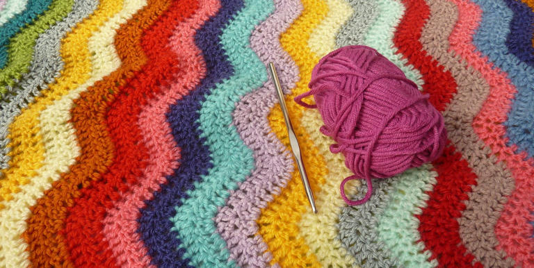 Wave stitch is the crochet trend giving homemade outfits a stylish ...