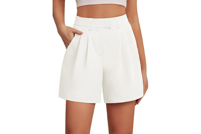These summer travel capsule wardrobe essentials make packing a breeze ...
