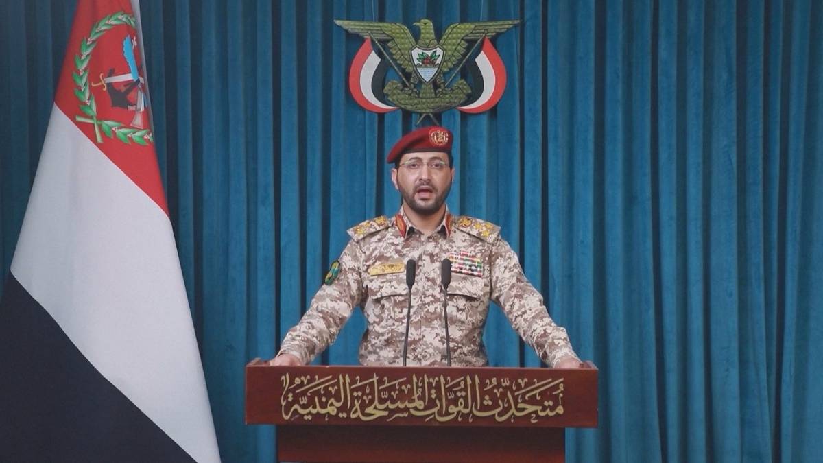 Houthis proíbem passagem de navios israelitas no Mar Vermelho