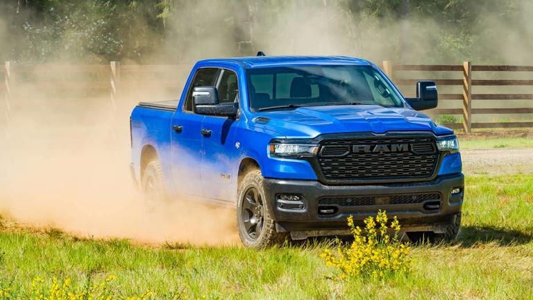 I drove the 2026 Ram 1500 Warlock HEMI V8 on- and off-road: Here’s my ...