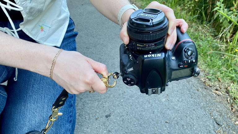 I'm in love with this luxury leather designer camera bag!