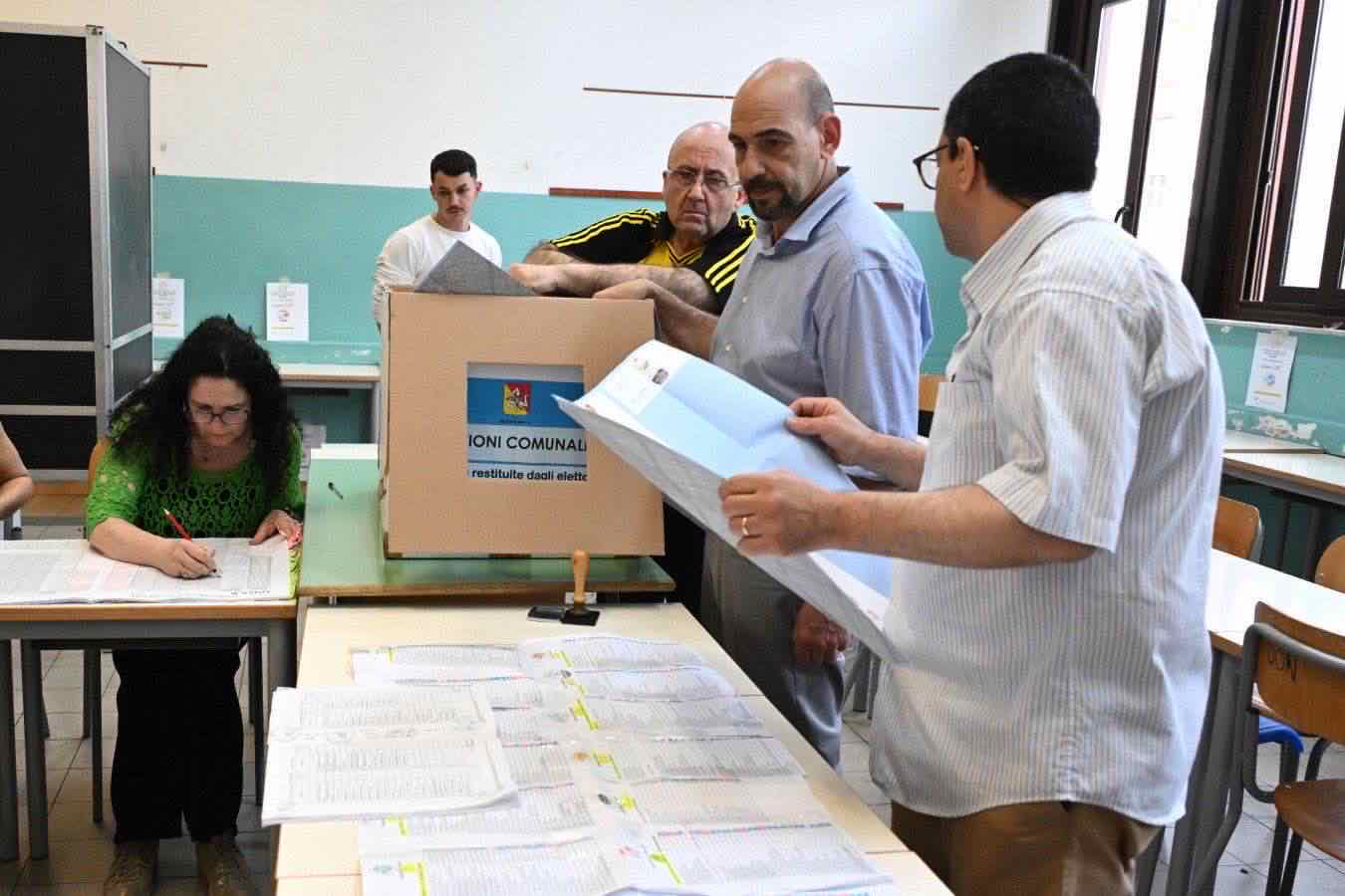 Comunali 2026, urne chiuse per i ballottaggi: al via lo spoglio (senza ...