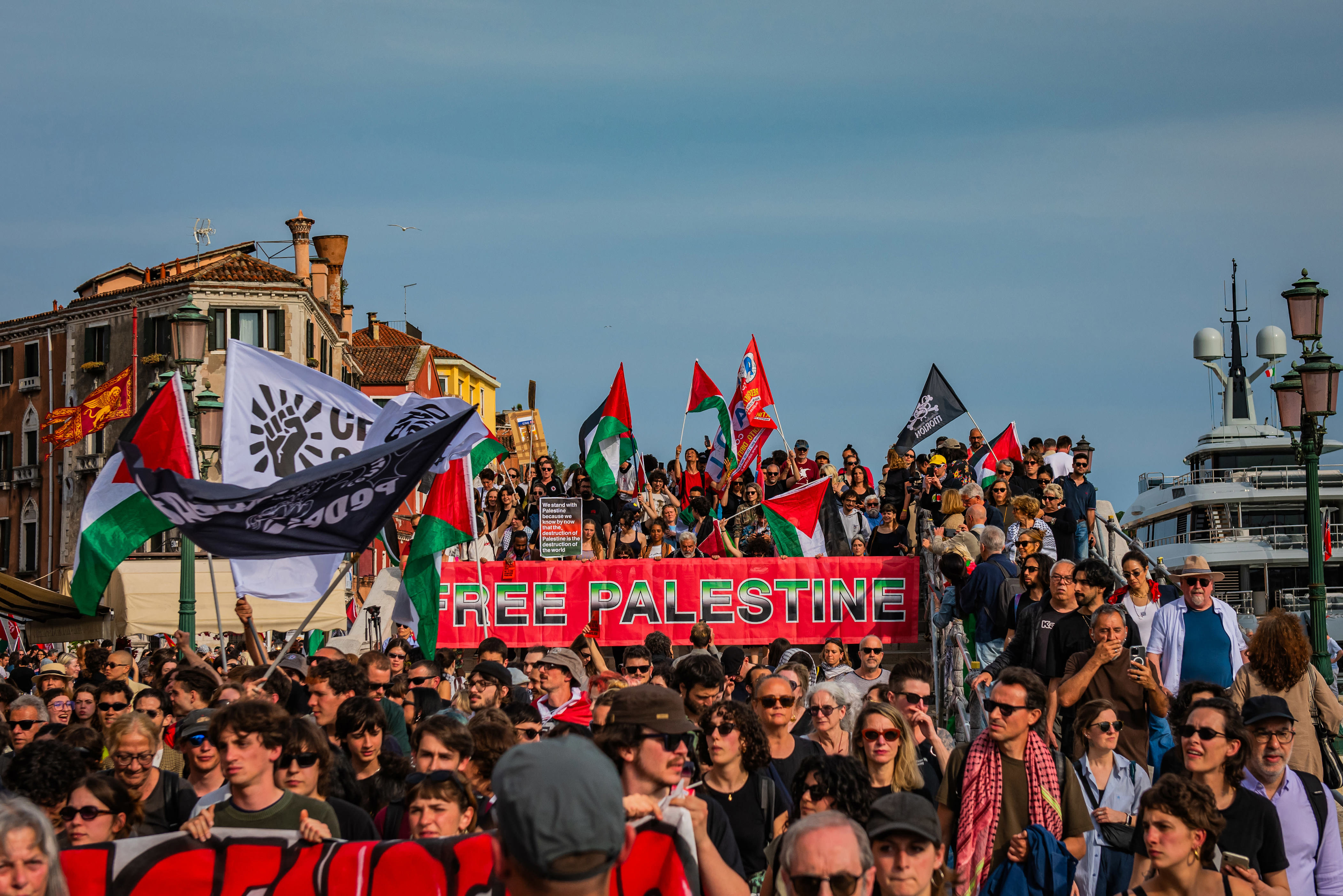Muslim Brotherhood-linked orgs found active in Italy, receive funding ...
