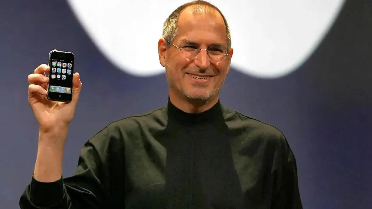 Quote of the day by Steve Jobs: 'The only way to do great work is'