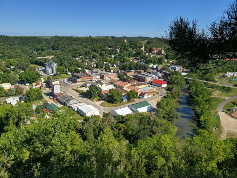 These 10 lovely Minnesota towns capture the classic Norman Rockwell vibe