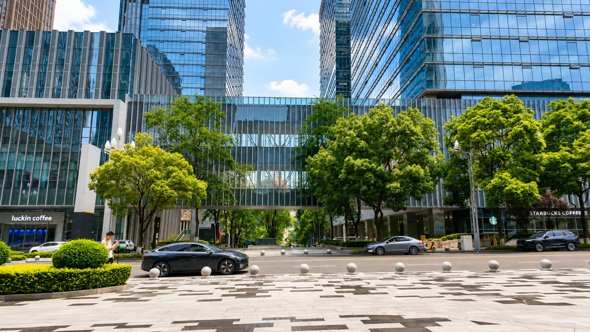 China’s glass towers reveal a hidden green corridor below
