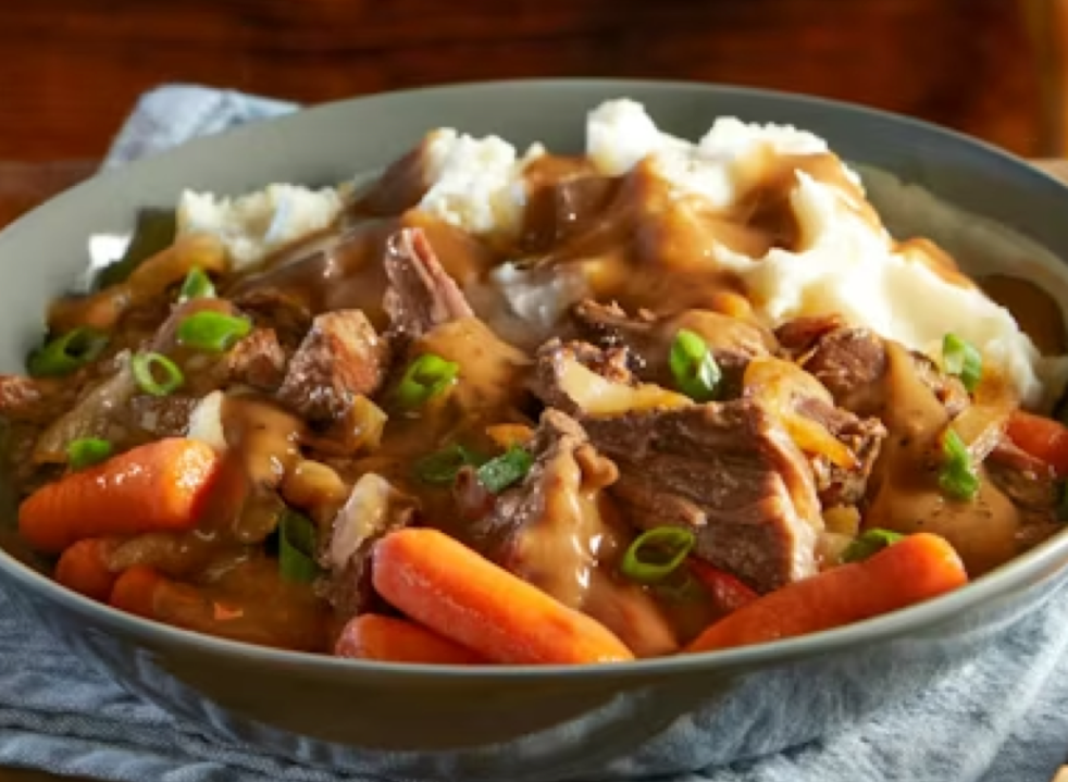 5 restaurant chains with the best hot roast beef plates, according to ...