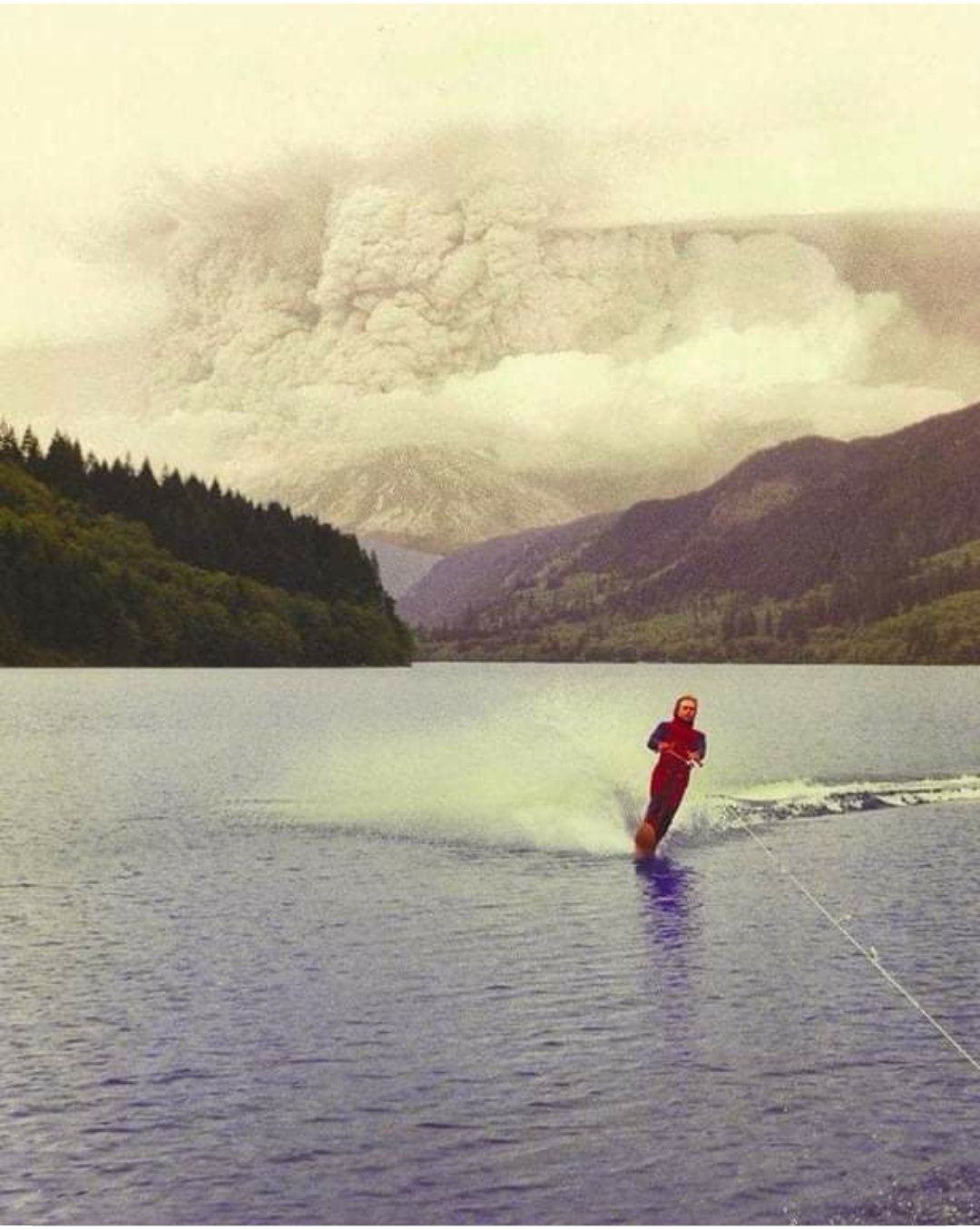 20 vintage images from the eruption of Mount St. Helens