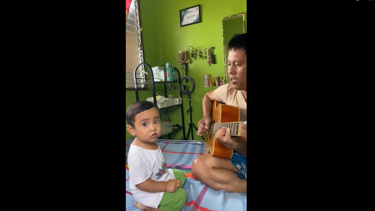 Musical bonding: father-son duet creates heartwarming Twinkle Twinkle ...