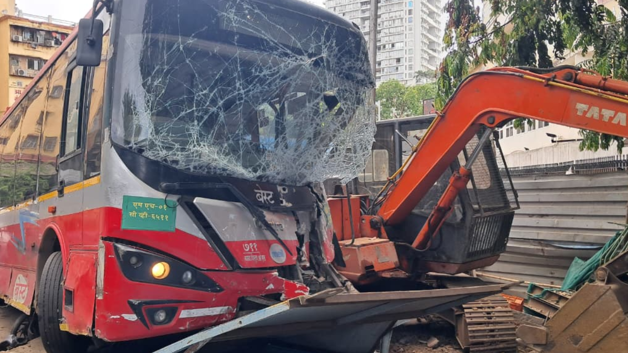 1 dead, 3 injured after out-of-control BEST bus ploughs into multiple ...