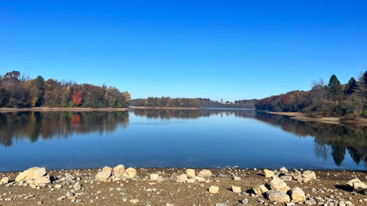 Update: York County lake closed as searchers look for missing boater ...