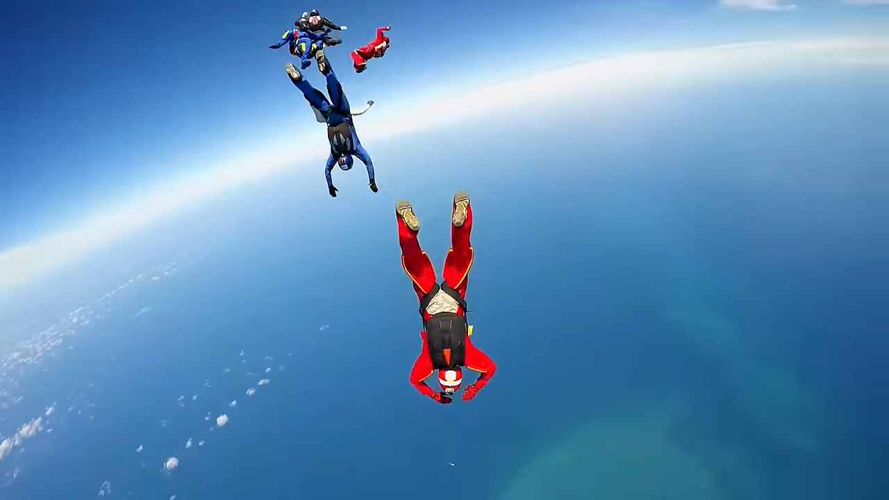 Watch Air Force jumpers fall 13,000 feet toward Earth - "No way back"