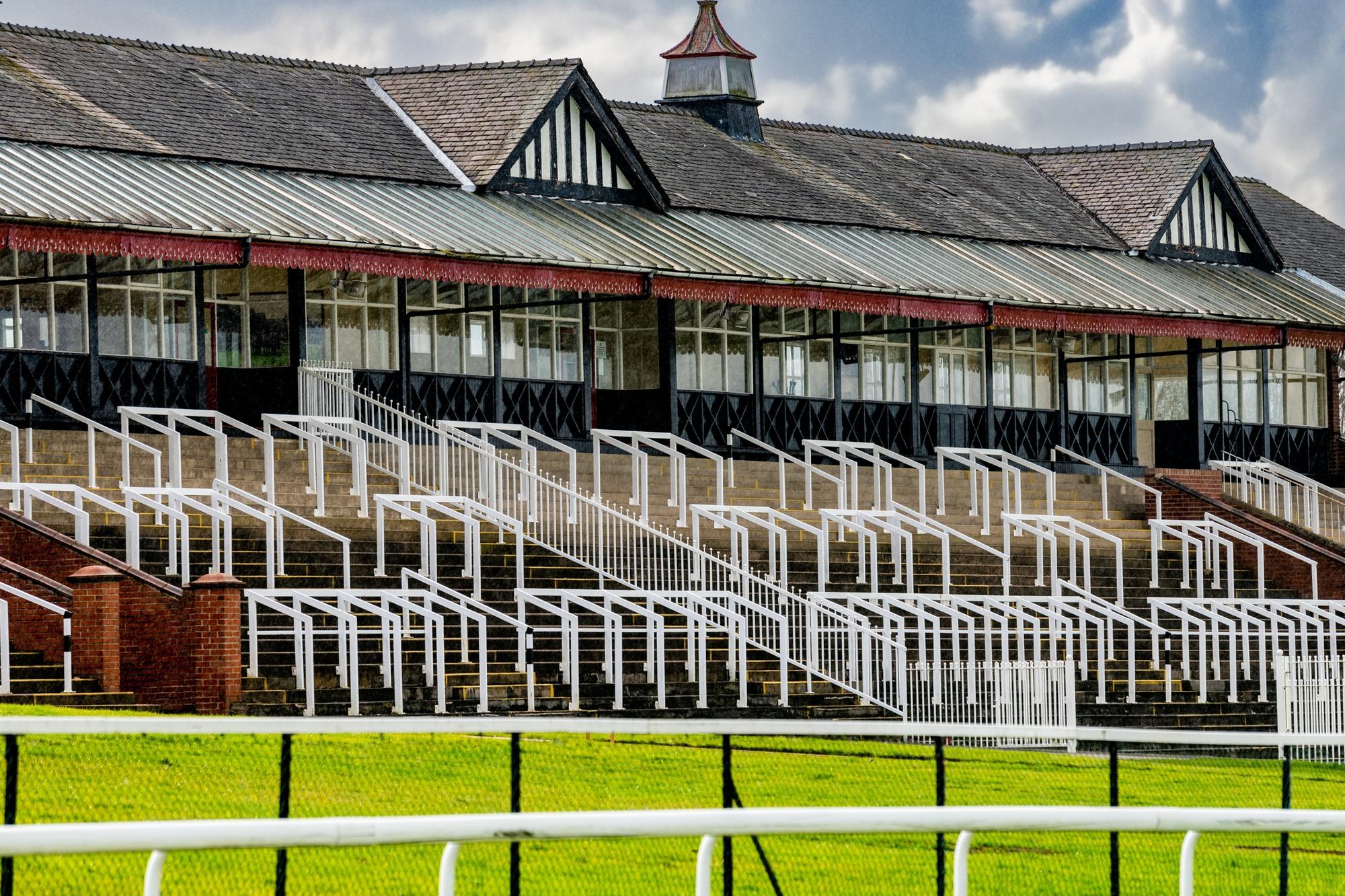 Pontefract races: Preview and tips for tonight's six-race meeting